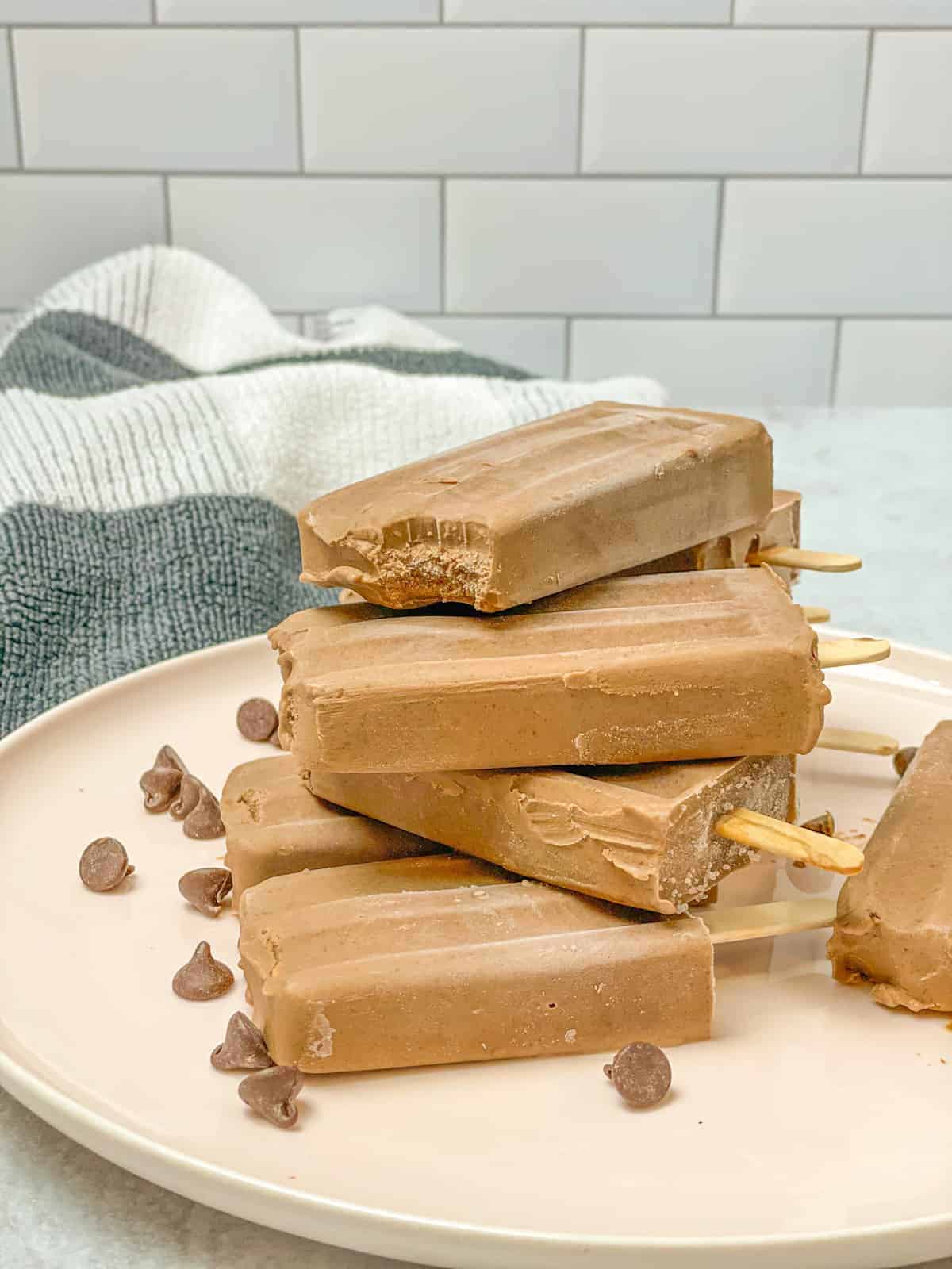 TasteGreatFoodie - Six Ingredient-Creamy Chocolate Fudgesicles - Desserts