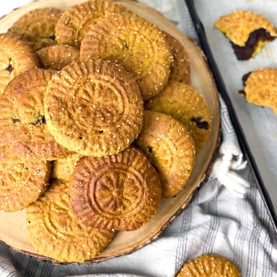 TasteGreatFoodie - Lebanese Date-Filled Ka'ik (Kaak) - Middle Eastern ...