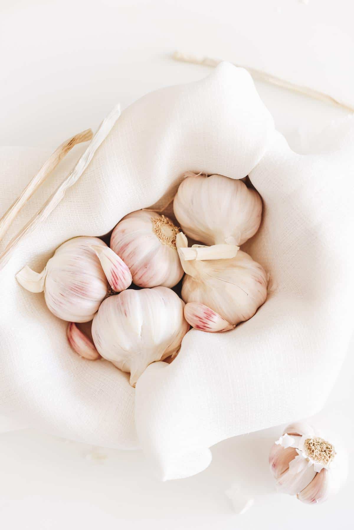 TasteGreatFoodie - How To Peel Garlic In The Microwave! - Tips and Tricks