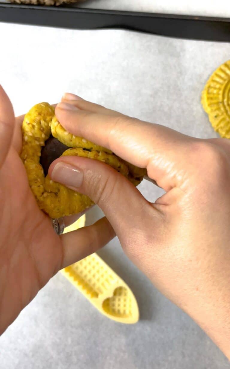 TasteGreatFoodie - Lebanese Date-Filled Ka'ak (Kaak) - Middle Eastern ...