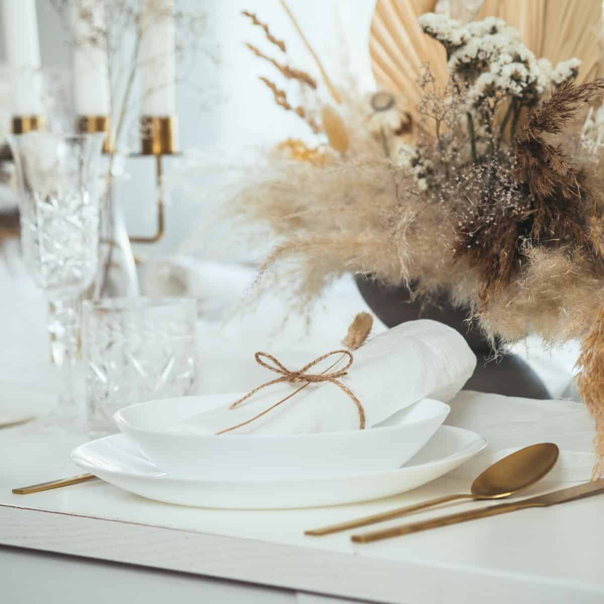 TasteGreatFoodie - 7 Essential Tips for Becoming the Best Hostess ...