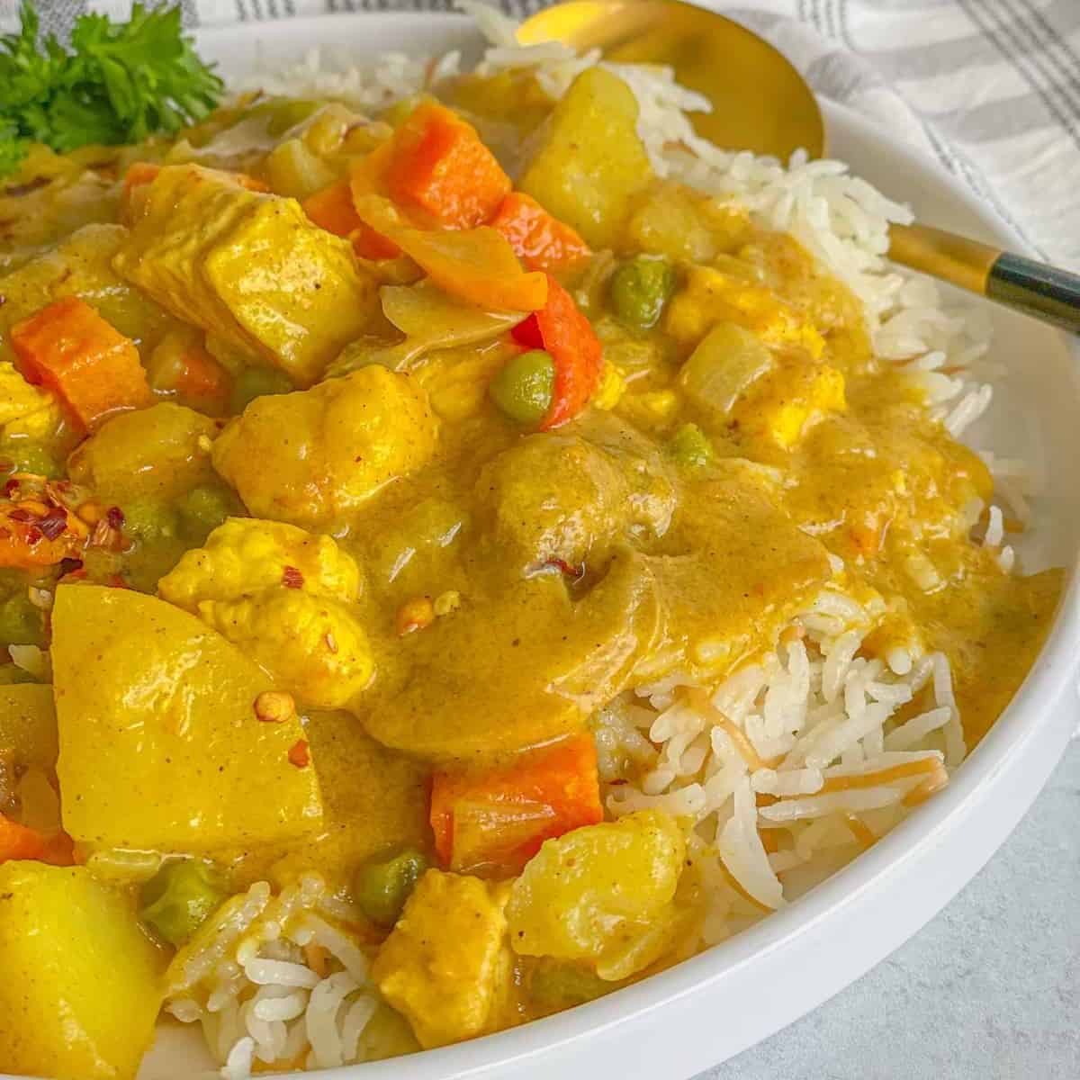 TasteGreatFoodie - Easy Chicken Curry with Vegetables - Ramadan